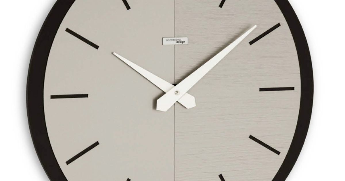 Reloj de Pared en PVC y Laminado en Diferentes Colores